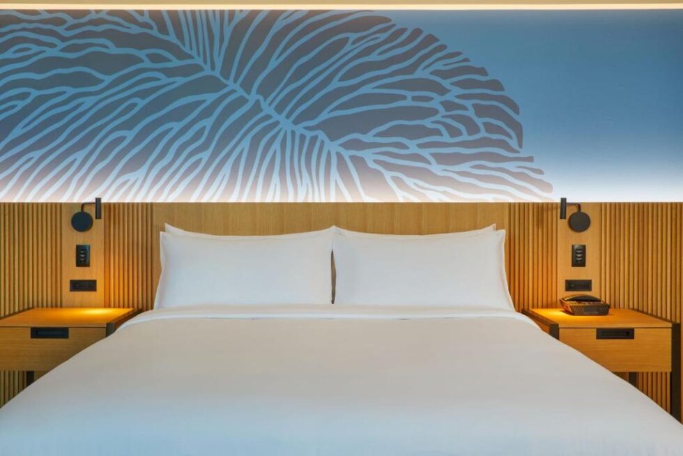 Renaissance Honolulu Hotel & Spa - Revealed Travel Guides